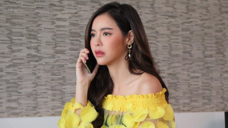 Lấy vội anh hàng xóm để hoàn thành tâm nguyện của bố mẹ, đêm tân hôn ...